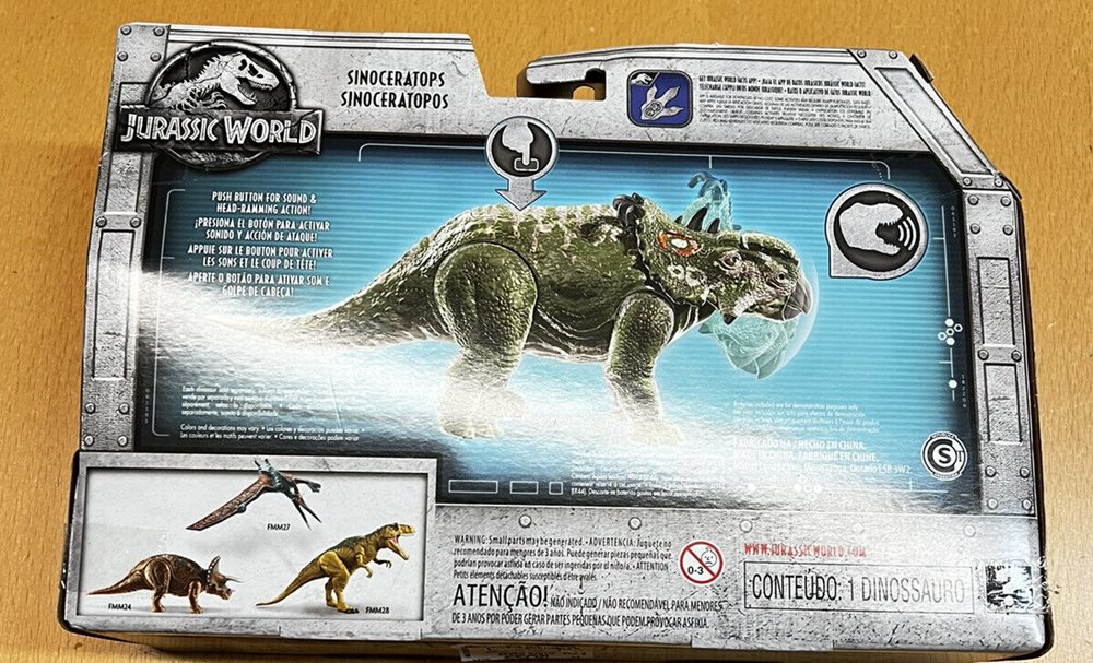 Jurassic World Roarivores Sinoceratops Dinosaur Figure