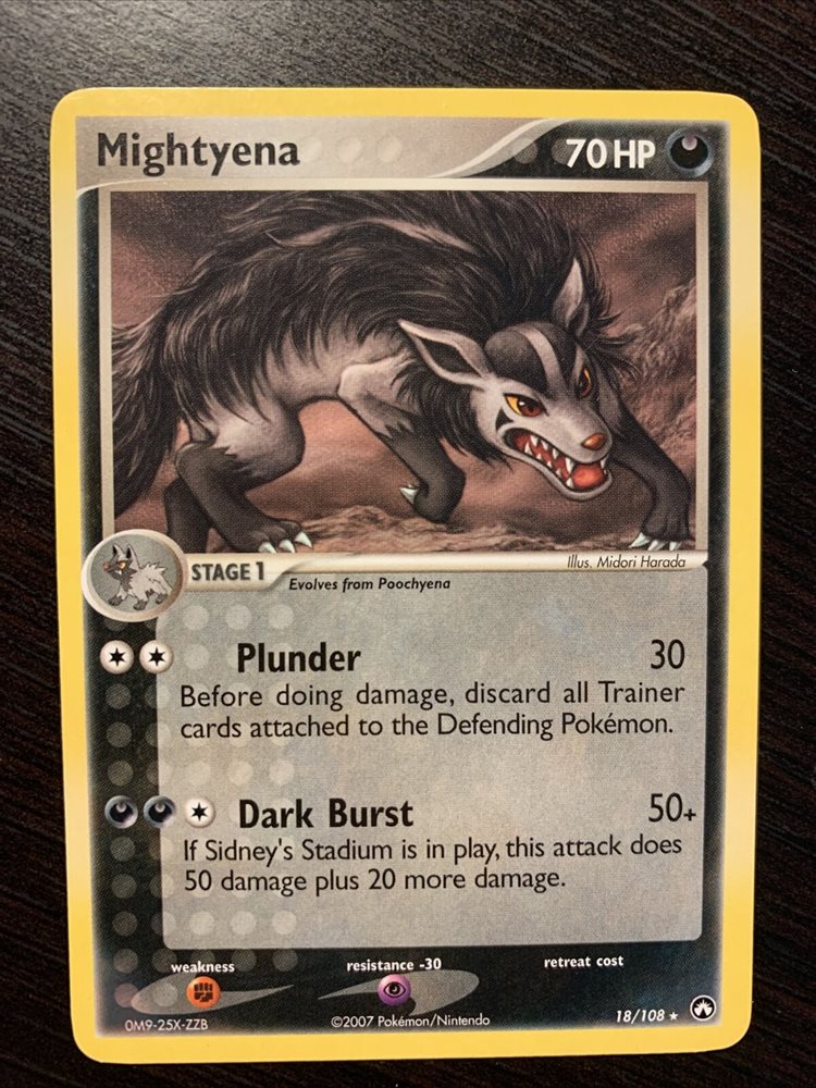 Mightyena Pokemon Card