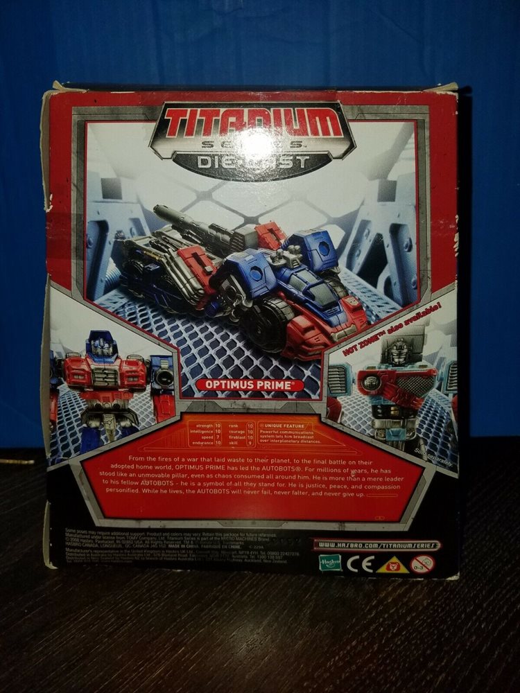 Hasbro Transformers Universe Titanium Series - Optimus